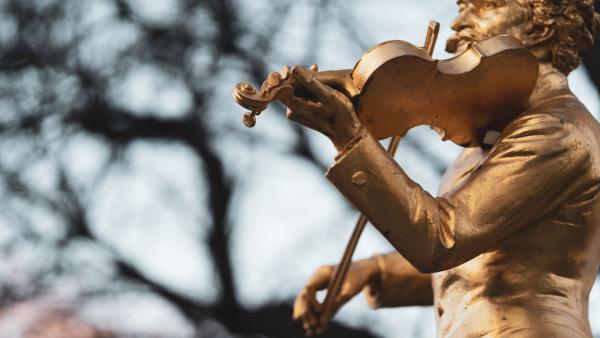 Wat beeldt het muziekstuk 'De vier jaargetijden' van Vivaldi uit? | NPO ...